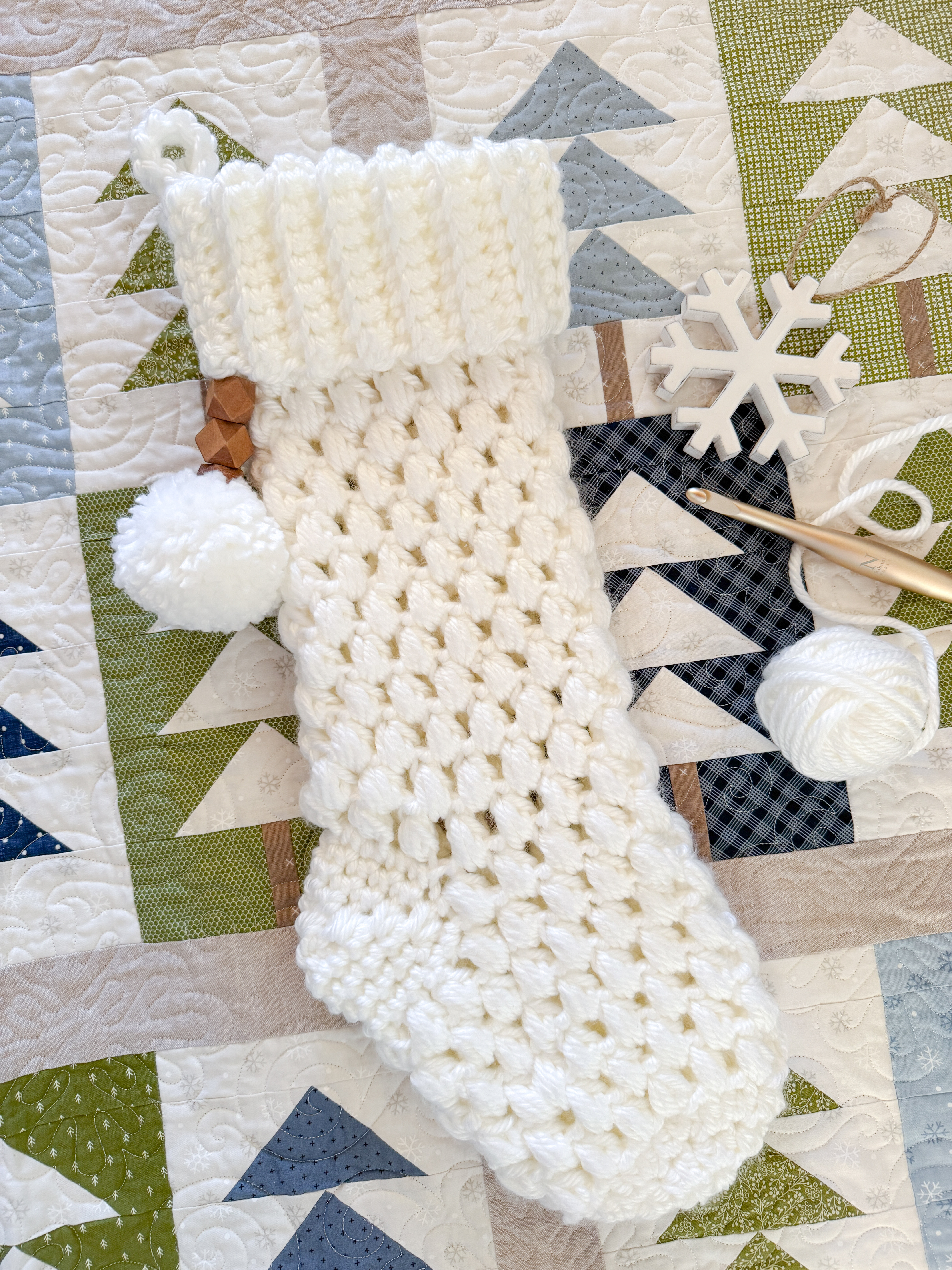 Puff stitch Christmas stocking – Carried Away Quilting